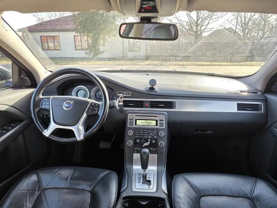 Melns Volvo S80 2010 Ventspils, ar dzinēja tilpumu 2.00 L un nobraukumu 223 tūkst. km par 4390 €, foto 20 vietnē AUTOMOTO.COM.LV