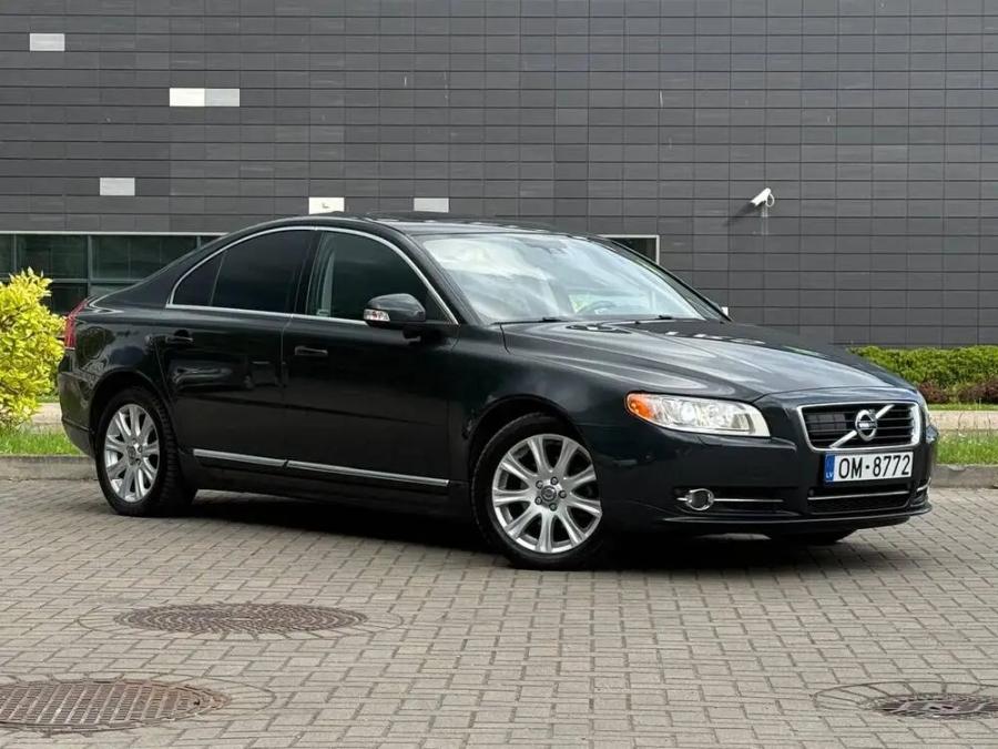Melns Volvo S80 2010 Jelgava, ar dzinēja tilpumu 2.40 L un nobraukumu 278 tūkst. km par 6750 €, foto 4 vietnē AUTOMOTO.COM.LV
