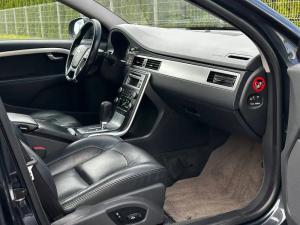 Melns Volvo S80 2010 Jelgava, ar dzinēja tilpumu 2.40 L un nobraukumu 278 tūkst. km par 6750 €, foto 16 vietnē AUTOMOTO.COM.LV