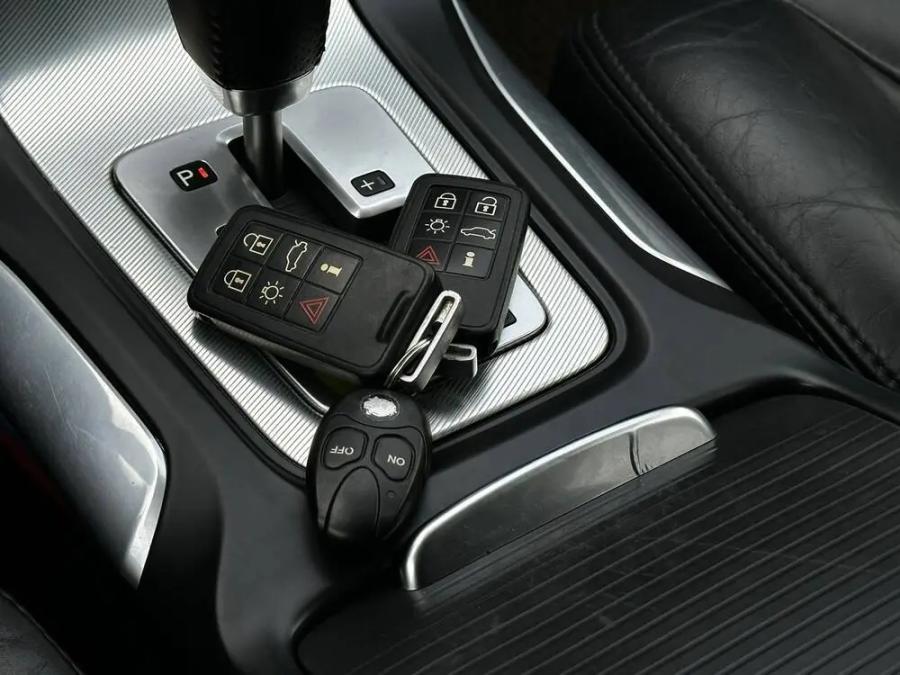 Melns Volvo S80 2010 Jelgava, ar dzinēja tilpumu 2.40 L un nobraukumu 278 tūkst. km par 6750 €, foto 33 vietnē AUTOMOTO.COM.LV