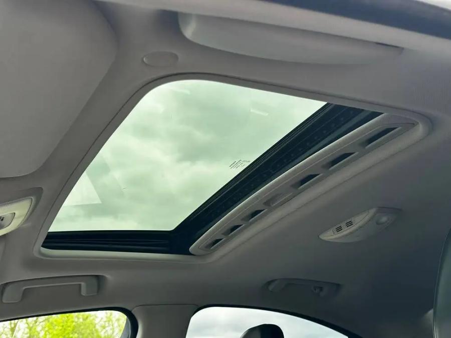 Melns Volvo S80 2010 Jelgava, ar dzinēja tilpumu 2.40 L un nobraukumu 278 tūkst. km par 6750 €, foto 36 vietnē AUTOMOTO.COM.LV