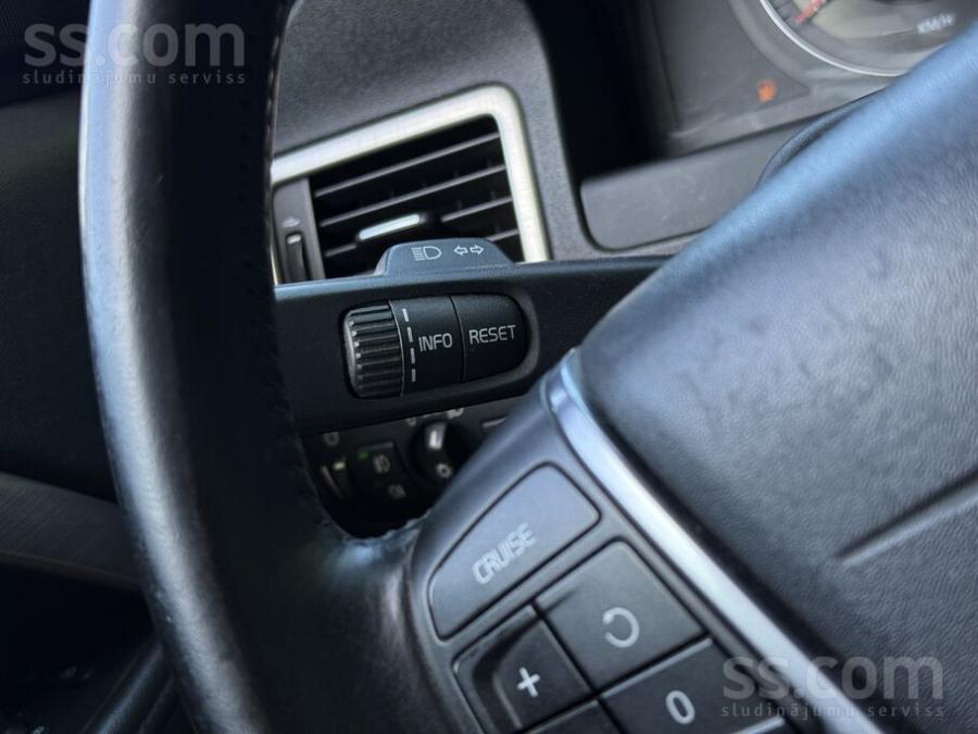 Melns Volvo S80 2010 Rīga, ar dzinēja tilpumu 2.00 L un nobraukumu 375 tūkst. km par 3650 €, foto 12 vietnē AUTOMOTO.COM.LV