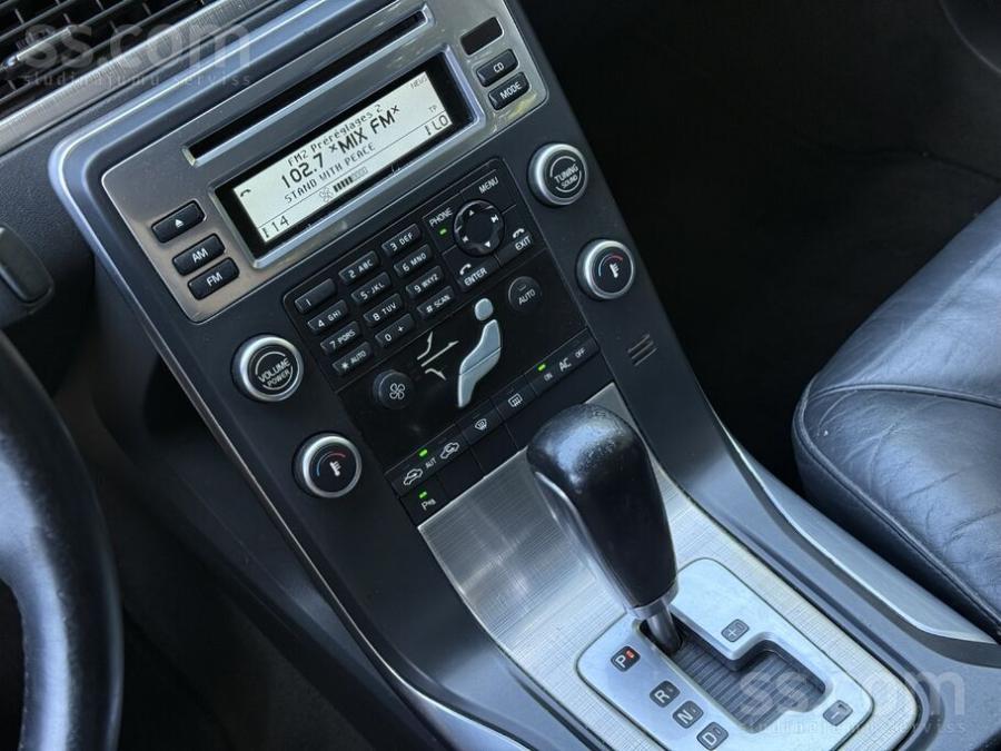 Melns Volvo S80 2010 Rīga, ar dzinēja tilpumu 2.00 L un nobraukumu 375 tūkst. km par 3650 €, foto 18 vietnē AUTOMOTO.COM.LV