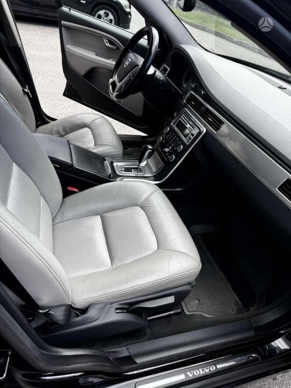 Melns Volvo S80 2010 Jonava, ar dzinēja tilpumu 2.40 L un nobraukumu 333 tūkst. km par 5700 €, foto 7 vietnē AUTOMOTO.COM.LV