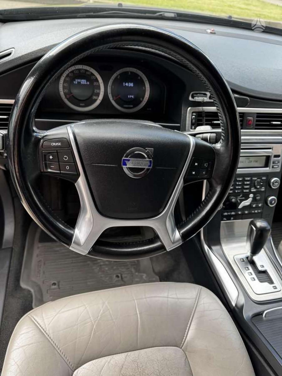 Melns Volvo S80 2010 Jonava, ar dzinēja tilpumu 2.40 L un nobraukumu 333 tūkst. km par 5700 €, foto 12 vietnē AUTOMOTO.COM.LV