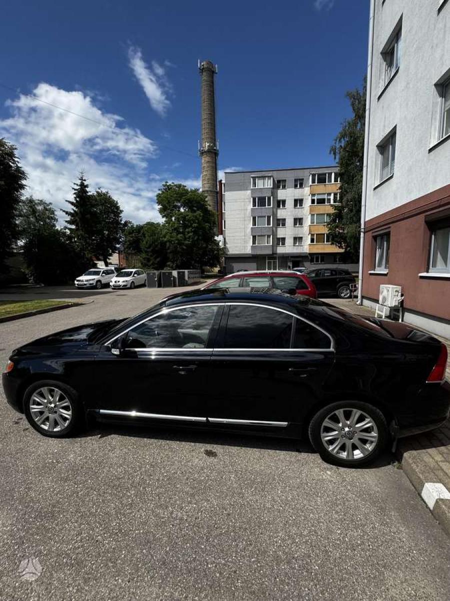 Melns Volvo S80 2010 Jonava, ar dzinēja tilpumu 2.40 L un nobraukumu 333 tūkst. km par 5700 €, foto 16 vietnē AUTOMOTO.COM.LV