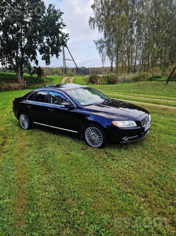 Melns Volvo S80 2010 Rīga, ar dzinēja tilpumu 3.20 L un nobraukumu 198 tūkst. km par 7995 €, foto 1 vietnē AUTOMOTO.COM.LV