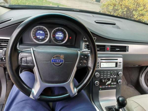 Melns Volvo S80 2010 Viļņa, ar dzinēja tilpumu 2.40 L un nobraukumu 380 tūkst. km par 3650 €, foto 10 vietnē AUTOMOTO.COM.LV