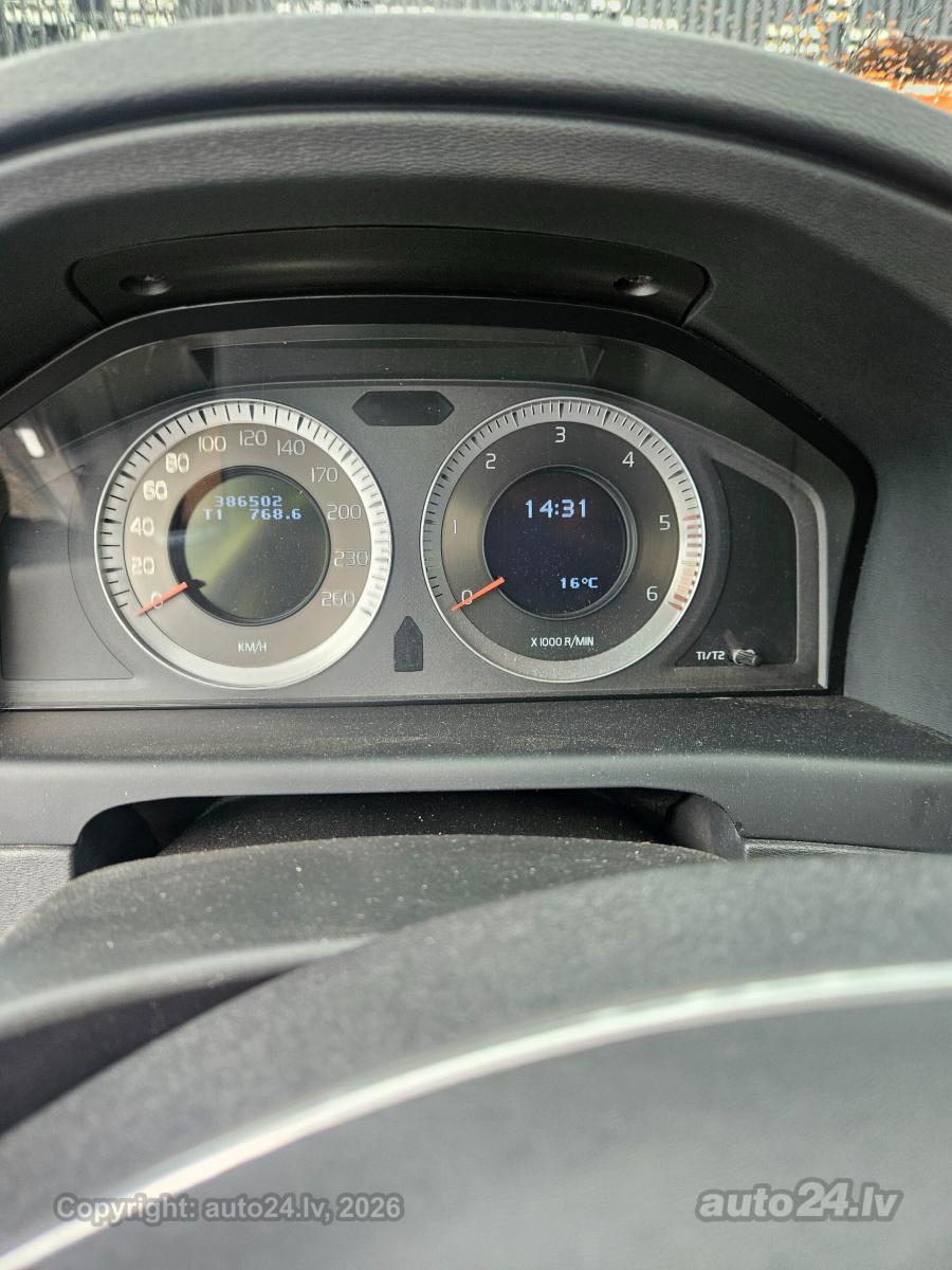 Melns Volvo S80 2010 Tallina, ar dzinēja tilpumu 2.40 L un nobraukumu 388 tūkst. km par 3600 €, foto 4 vietnē AUTOMOTO.COM.LV
