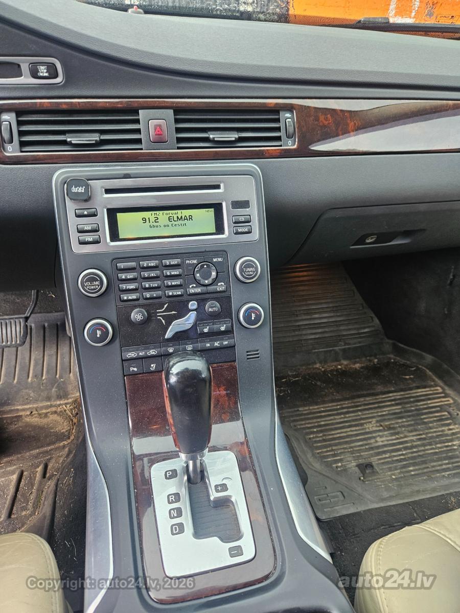 Melns Volvo S80 2010 Tallina, ar dzinēja tilpumu 2.40 L un nobraukumu 388 tūkst. km par 3600 €, foto 5 vietnē AUTOMOTO.COM.LV