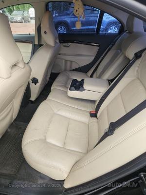 Melns Volvo S80 2010 Tallina, ar dzinēja tilpumu 2.40 L un nobraukumu 388 tūkst. km par 3600 €, foto 10 vietnē AUTOMOTO.COM.LV