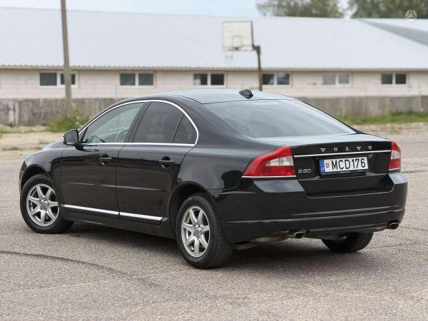 Melns Volvo S80 2010 Marijampole, ar dzinēja tilpumu 2.40 L un nobraukumu 360 tūkst. km par 3800 €, foto 7 vietnē AUTOMOTO.COM.LV