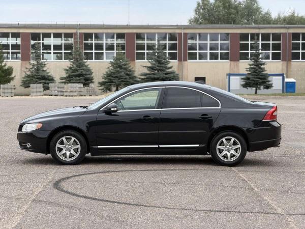 Melns Volvo S80 2010 Marijampole, ar dzinēja tilpumu 2.40 L un nobraukumu 360 tūkst. km par 3800 €, foto 8 vietnē AUTOMOTO.COM.LV
