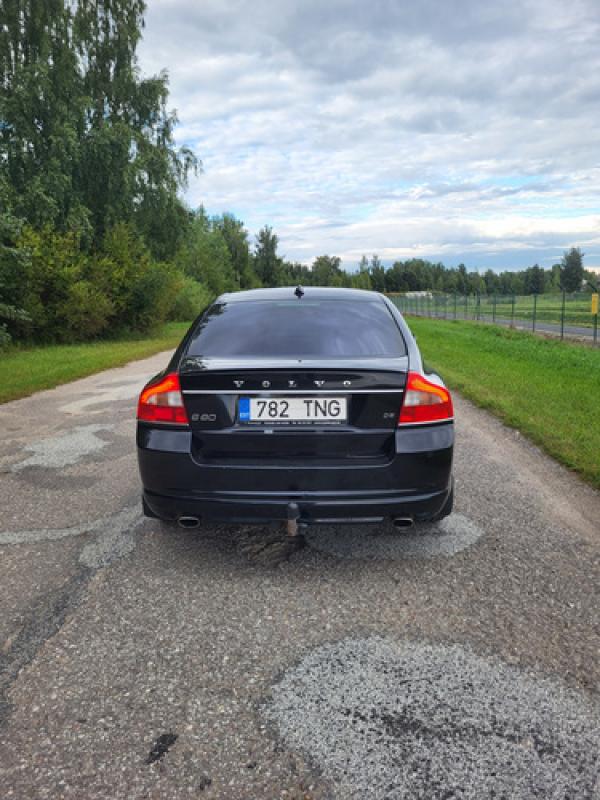 Melns Volvo S80 2010 Pērnava, ar dzinēja tilpumu 0.00 L un nobraukumu 388 tūkst. km par 4500 €, foto 6 vietnē AUTOMOTO.COM.LV