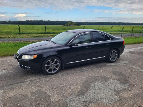 Melns Volvo S80 2010 Pērnava, ar dzinēja tilpumu 0.00 L un nobraukumu 388 tūkst. km par 4500 €, foto 9 vietnē AUTOMOTO.COM.LV