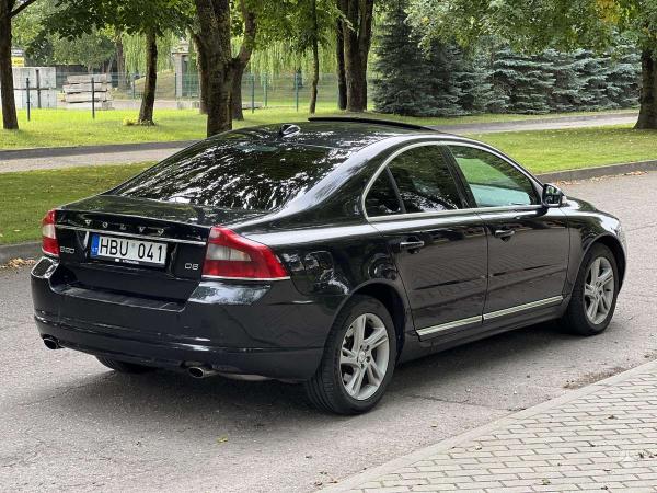 Volvo S80 2010 KlaipÄda vietnÄ Melns Volvo S80 2010 KlaipÄda, ar dzinÄja tilpumu 2.40 L un nobraukumu 630 tÅ«kst. km par 3100 ā¬, foto 7 vietnÄ AUTOMOTO.COM.LV
