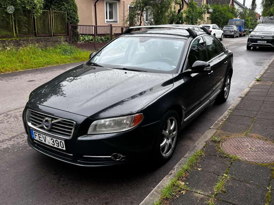 Melns Volvo S80 2010 Viļņa, ar dzinēja tilpumu 2.40 L un nobraukumu 237 tūkst. km par 2500 €, foto 1 vietnē AUTOMOTO.COM.LV