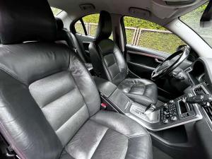 Melns Volvo S80 2010 Viļņa, ar dzinēja tilpumu 2.40 L un nobraukumu 237 tūkst. km par 2500 €, foto 4 vietnē AUTOMOTO.COM.LV