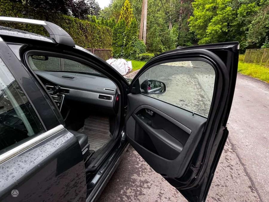 Melns Volvo S80 2010 Viļņa, ar dzinēja tilpumu 2.40 L un nobraukumu 237 tūkst. km par 2500 €, foto 8 vietnē AUTOMOTO.COM.LV