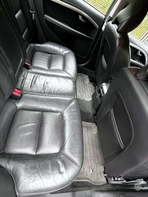Melns Volvo S80 2010 Viļņa, ar dzinēja tilpumu 2.40 L un nobraukumu 237 tūkst. km par 2500 €, foto 15 vietnē AUTOMOTO.COM.LV