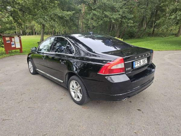 Volvo S80 2010 in Silute on AUTOMOTO.COM.LV Black Volvo S80 2010 in Silute, with an engine capacity of 2.40 L and mileage of 419 thousand km for 3000 €, photo 9 on AUTOMOTO.COM.LV