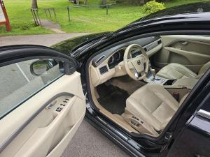 Black Volvo S80 2010 in Silute, with an engine capacity of 2.40 L and mileage of 419 thousand km for 3000 €, photo 11 on AUTOMOTO.COM.LV