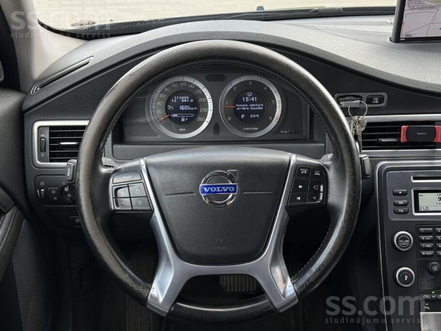 Melns Volvo S80 2010 Rīga, ar dzinēja tilpumu 2.00 L un nobraukumu 374 tūkst. km par 3400 €, foto 8 vietnē AUTOMOTO.COM.LV