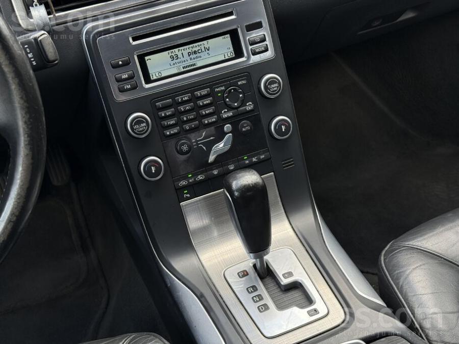 Melns Volvo S80 2010 Rīga, ar dzinēja tilpumu 2.00 L un nobraukumu 374 tūkst. km par 3400 €, foto 11 vietnē AUTOMOTO.COM.LV