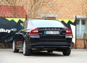 Melns Volvo S80 2011 Rēzekne, ar dzinēja tilpumu 2.00 L un nobraukumu 346 tūkst. km par 4495 €, foto 3 vietnē AUTOMOTO.COM.LV