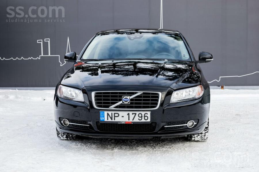 Black Volvo S80 2011 in Riga, with an engine capacity of 2.00 L and mileage of 473 thousand km for 4990 €, photo 2 on AUTOMOTO.COM.LV