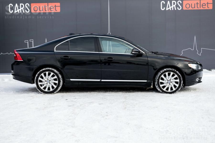 Black Volvo S80 2011 in Riga, with an engine capacity of 2.00 L and mileage of 473 thousand km for 4990 €, photo 4 on AUTOMOTO.COM.LV