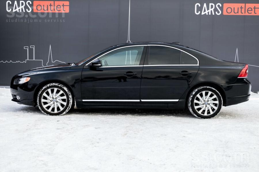 Black Volvo S80 2011 in Riga, with an engine capacity of 2.00 L and mileage of 473 thousand km for 4990 €, photo 5 on AUTOMOTO.COM.LV