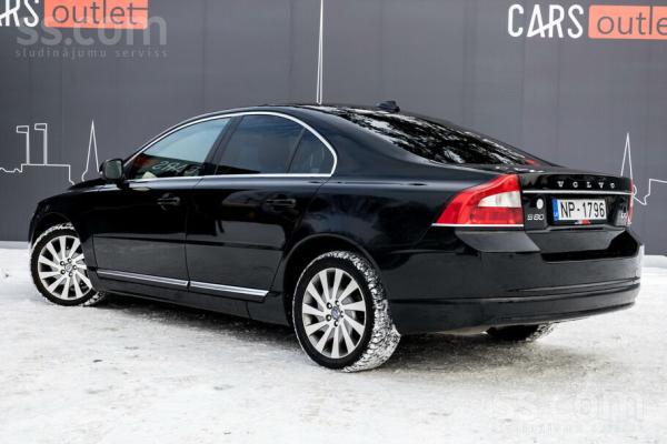 Black Volvo S80 2011 in Riga, with an engine capacity of 2.00 L and mileage of 473 thousand km for 4990 €, photo 6 on AUTOMOTO.COM.LV