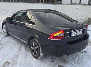 Black Volvo S80 2011 in Vilnius, with an engine capacity of 1.98 L and mileage of 365 thousand km for 4100 €, photo 4 on AUTOMOTO.COM.LV