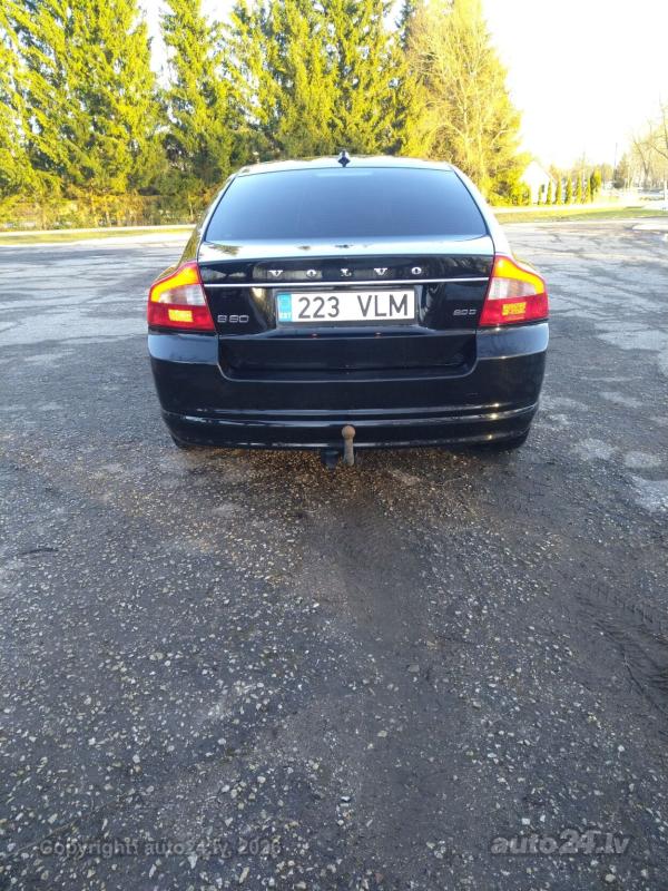 Melns Volvo S80 2011 Tallina, ar dzinēja tilpumu 2.00 L un nobraukumu 326 tūkst. km par 7000 €, foto 2 vietnē AUTOMOTO.COM.LV