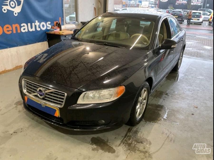Melns Volvo S80 2011 Širvintos, ar dzinēja tilpumu 2.00 L un nobraukumu 280 tūkst. km par 5300 €, foto 1 vietnē AUTOMOTO.COM.LV