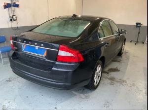 Melns Volvo S80 2011 Širvintos, ar dzinēja tilpumu 2.00 L un nobraukumu 280 tūkst. km par 5300 €, foto 3 vietnē AUTOMOTO.COM.LV