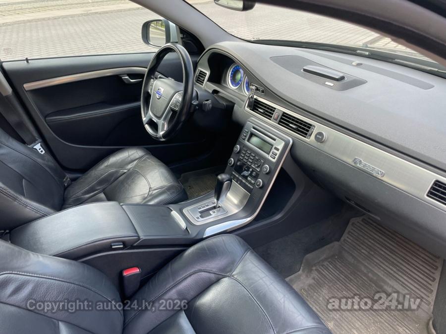 Melns Volvo S80 2011 Pelva, ar dzinēja tilpumu 2.40 L un nobraukumu 313 tūkst. km par 8500 €, foto 17 vietnē AUTOMOTO.COM.LV