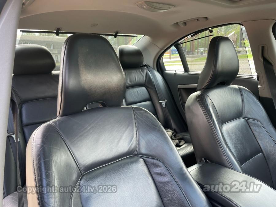 Melns Volvo S80 2011 Pelva, ar dzinēja tilpumu 2.40 L un nobraukumu 313 tūkst. km par 8500 €, foto 18 vietnē AUTOMOTO.COM.LV