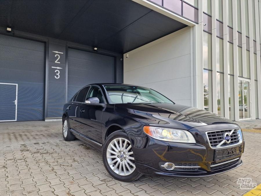 Melns Volvo S80 2011 Viļņa, ar dzinēja tilpumu 2.00 L un nobraukumu 240 tūkst. km par 6750 €, foto 3 vietnē AUTOMOTO.COM.LV