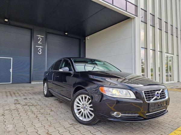 Melns Volvo S80 2011 Viļņa, ar dzinēja tilpumu 1.98 L un nobraukumu 240 tūkst. km par 6599 €, foto 3 vietnē AUTOMOTO.COM.LV