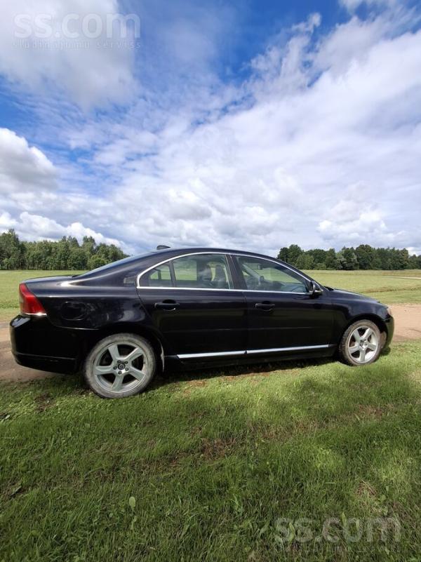 Melns Volvo S80 2011 Ogre, ar dzinēja tilpumu 2.00 L un nobraukumu 346 tūkst. km par 2800 €, foto 6 vietnē AUTOMOTO.COM.LV