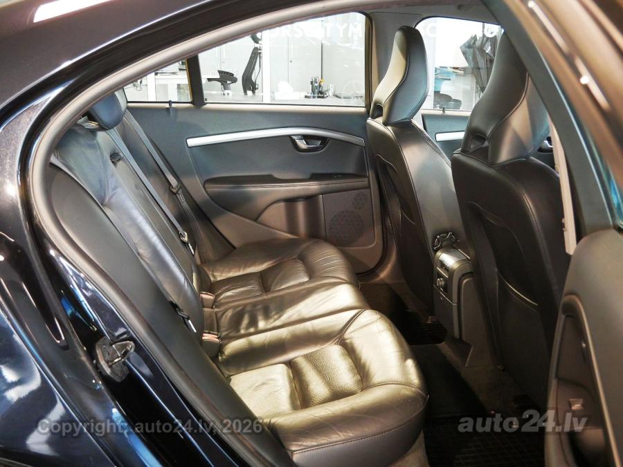 Melns Volvo S80 2011 Tallina, ar dzinēja tilpumu 2.00 L un nobraukumu 313 tūkst. km par 4990 €, foto 12 vietnē AUTOMOTO.COM.LV