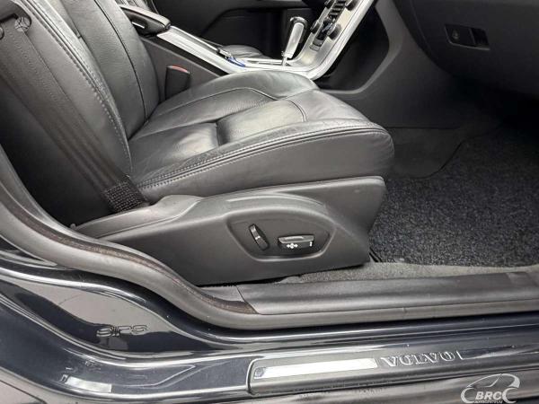 Melns Volvo S80 2011 Viļņa, ar dzinēja tilpumu 2.95 L un nobraukumu 162 tūkst. km par 7000 €, foto 7 vietnē AUTOMOTO.COM.LV