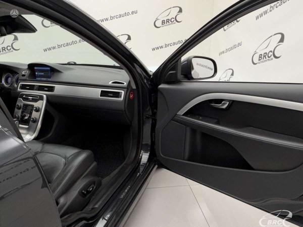 Melns Volvo S80 2011 Viļņa, ar dzinēja tilpumu 2.95 L un nobraukumu 162 tūkst. km par 7000 €, foto 9 vietnē AUTOMOTO.COM.LV