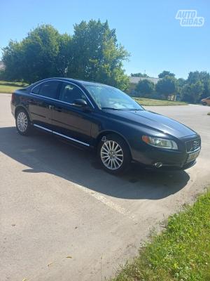 Black Volvo S80 2011 in Siauliai, with an engine capacity of 2.40 L and mileage of 290 thousand km for 6200 €, photo 3 on AUTOMOTO.COM.LV