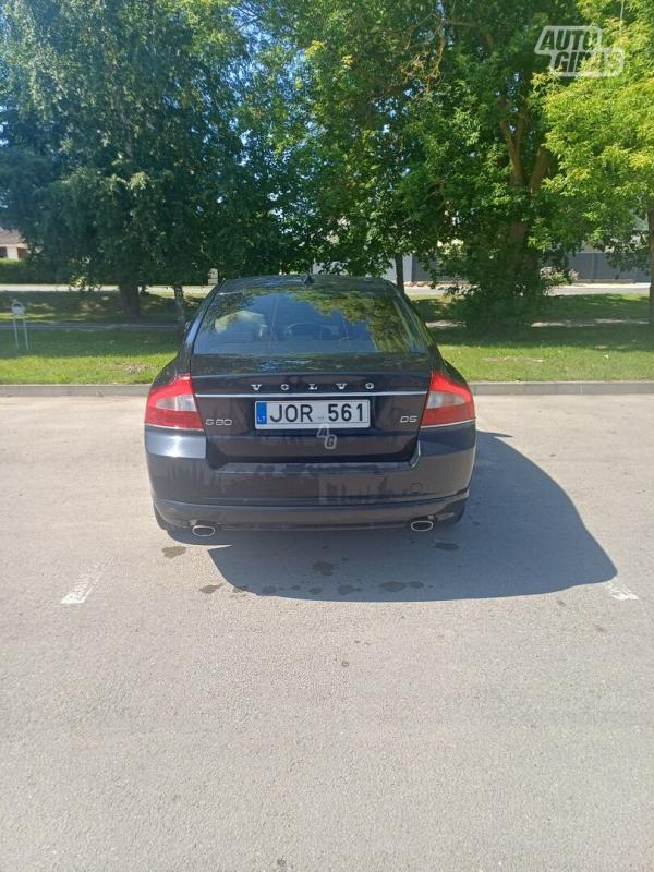 Black Volvo S80 2011 in Siauliai, with an engine capacity of 2.40 L and mileage of 290 thousand km for 6200 €, photo 4 on AUTOMOTO.COM.LV