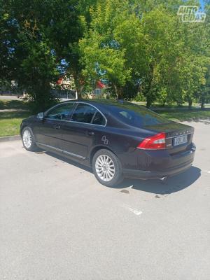 Black Volvo S80 2011 in Siauliai, with an engine capacity of 2.40 L and mileage of 290 thousand km for 6200 €, photo 6 on AUTOMOTO.COM.LV