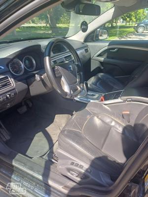 Black Volvo S80 2011 in Siauliai, with an engine capacity of 2.40 L and mileage of 290 thousand km for 6200 €, photo 7 on AUTOMOTO.COM.LV