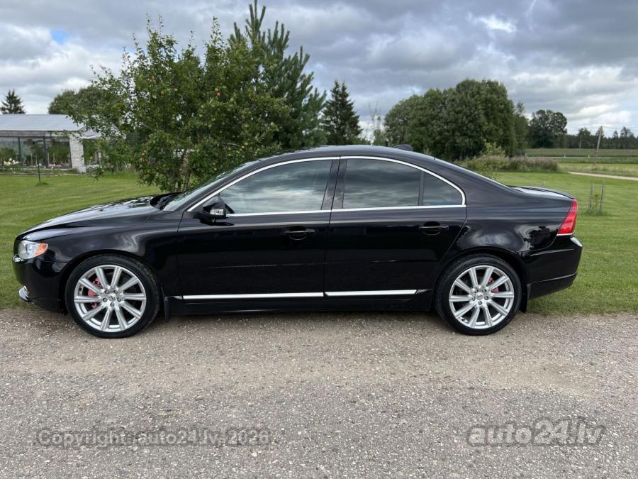 Black Volvo S80 2011 in Viljandi, with an engine capacity of 2.40 L and mileage of 282 thousand km for 10000 €, photo 7 on AUTOMOTO.COM.LV